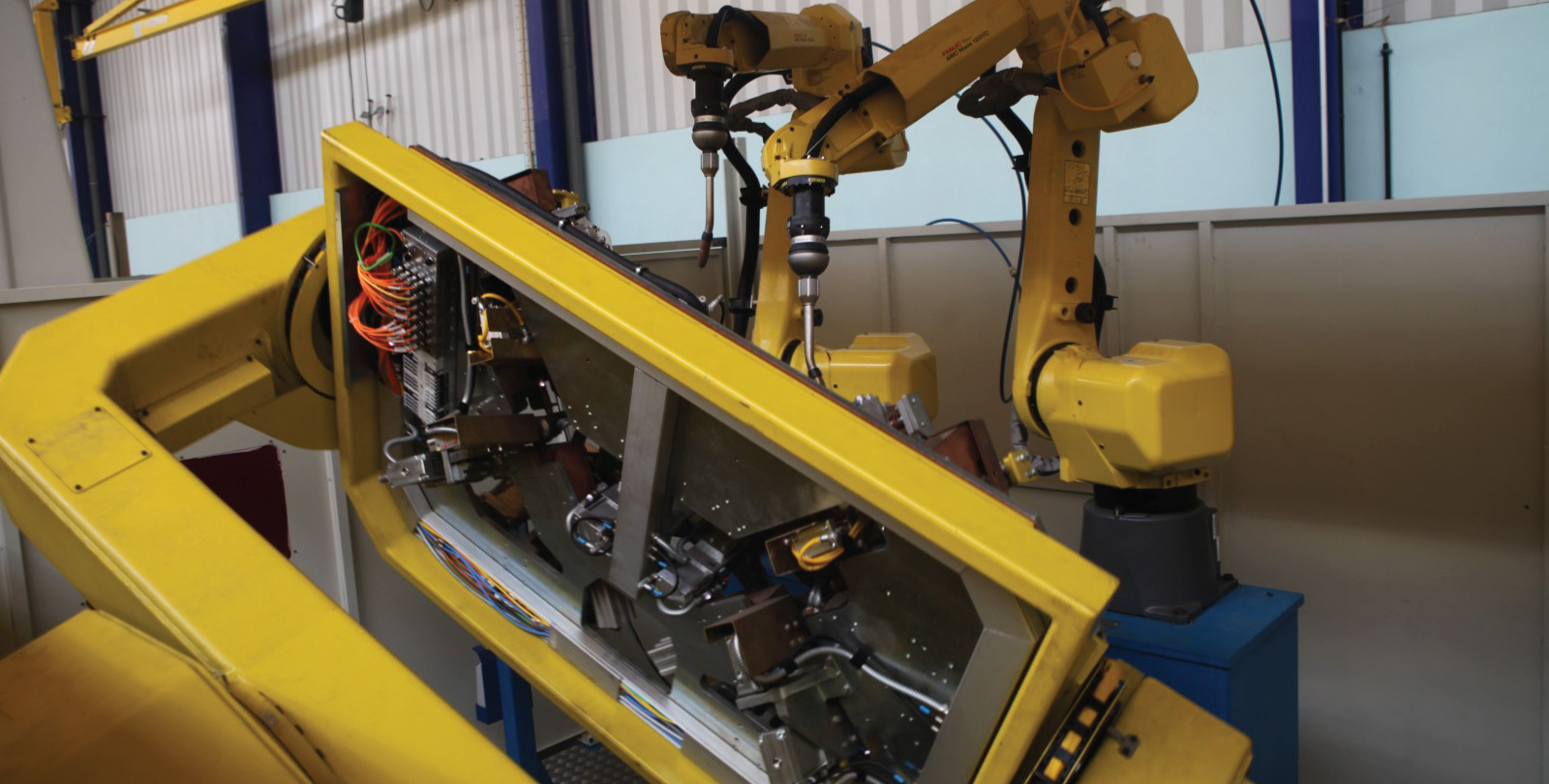 Robotic Welding Positioner | 5-Axis H-Table Positioner