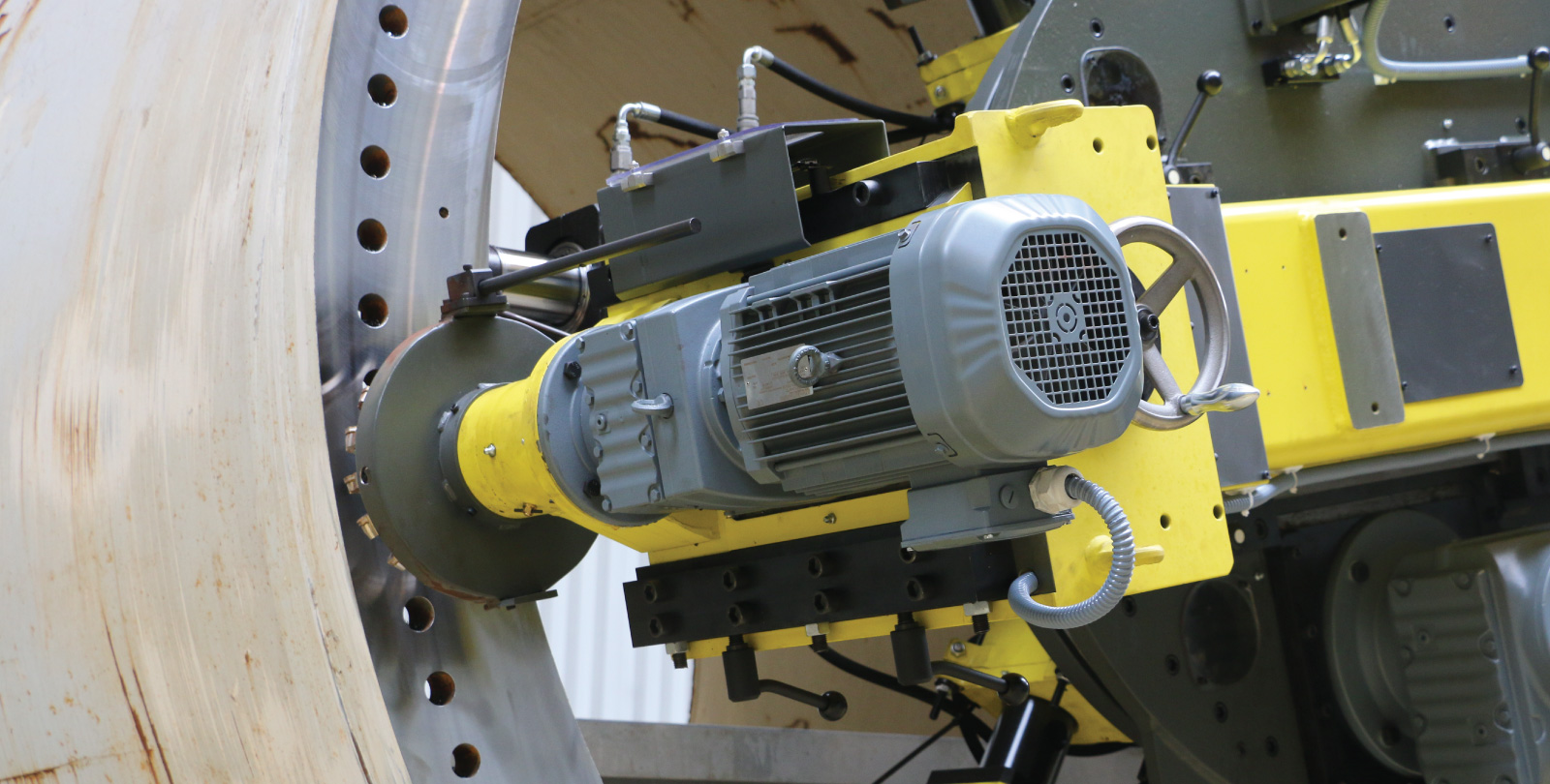 Flange Orbital Milling Machine - Wind Towers Manufacturing