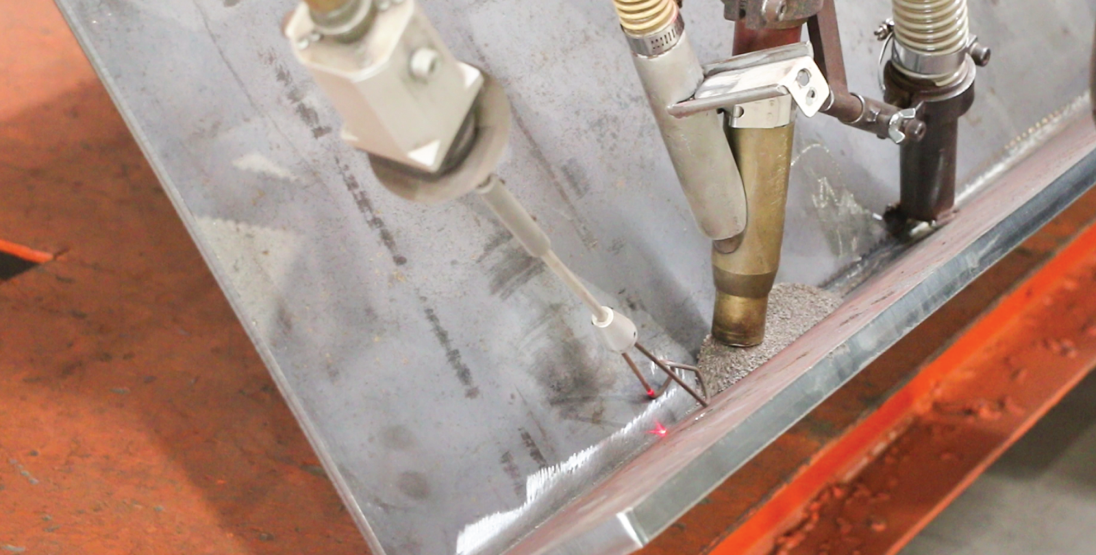 Submerged Arc Welding: Advantages and Disadvantages Submerged Arc Welding: Advantages and Disadvantages